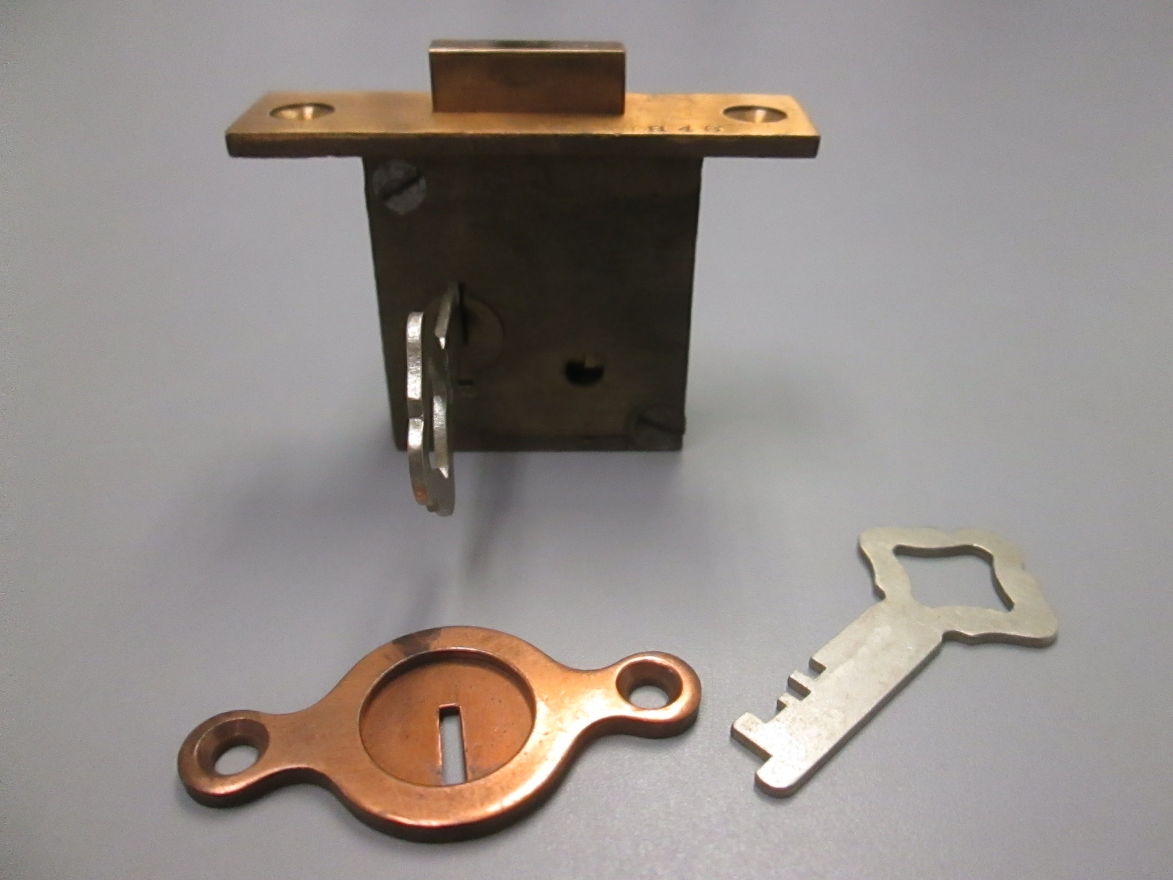 Desk and Drawer Locks – Anne's Hardware Surplus
